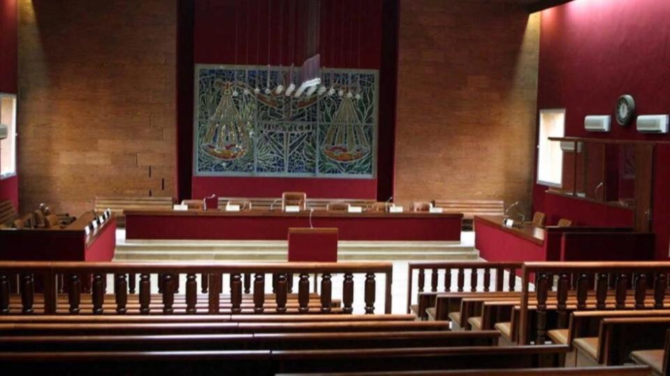 Escroquerie présumée et abus de confiance : un notaire condamné à 6 ...